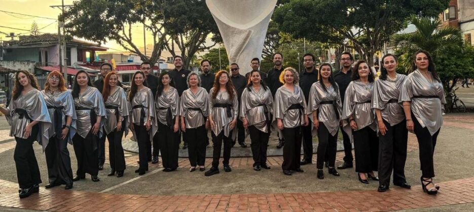 Coro Suasí de Chía deslumbra en el 30° Encuentro Coral de Música ...